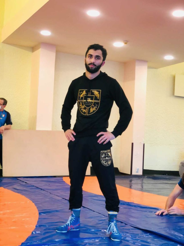 Wrestling champ Razmik Papikyan transitioning to MMA