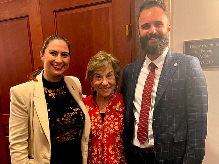 Schakowsky_IMG_8417 - The Armenian Weekly