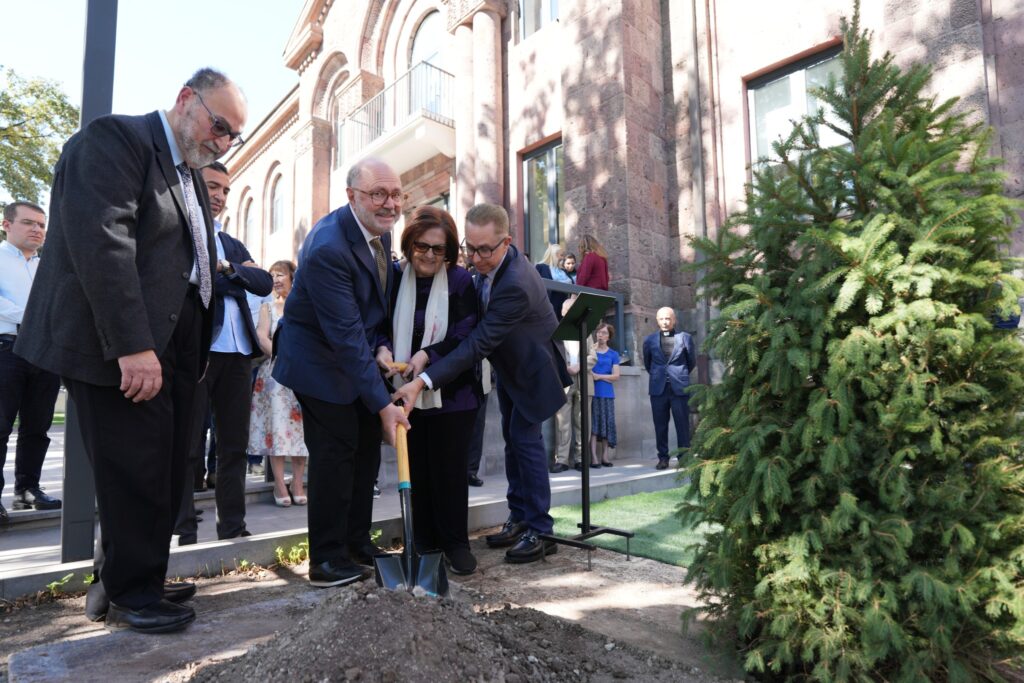 Tree planting - The Armenian Weekly