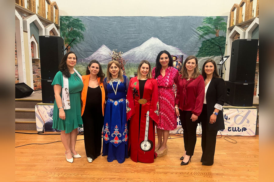 Ashough Nazeli and Tamar Panossian with D.C. chapter - The Armenian Weekly