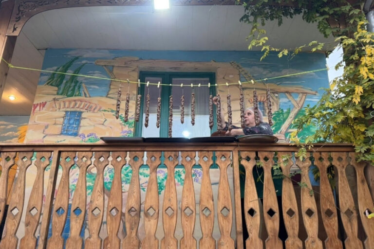 Mamik Guest House - The Armenian Weekly