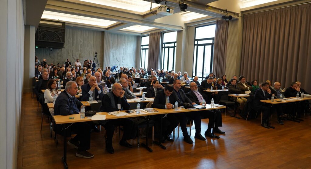 Diaspora Mobilization Conference attendees - The Armenian Weekly